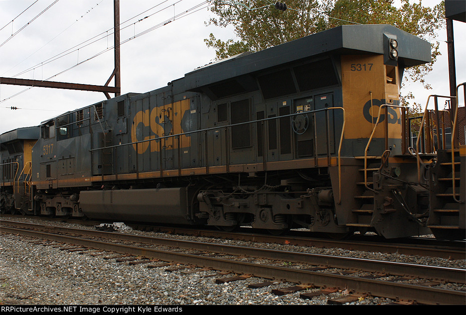 CSX ES40DC #5317 on Q418-03
